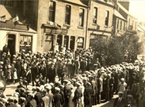 Behind the Scenes ­ Frequently Asked Questions - Lanark Lanimers